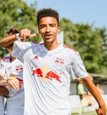 Da’vian Kimbrough, the Youngest Soccer Pro in the US | MY HERO