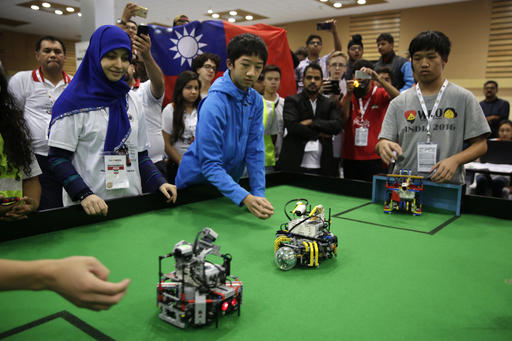 2 Taiwanese teenagers win World Robot Olympiad in India | MY HERO